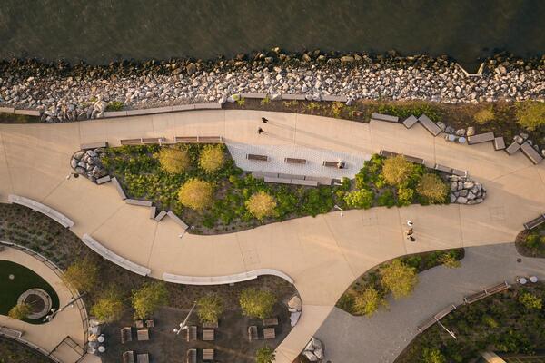 Public space aims to bring New Yorkers back to water’s edge - Smart ...