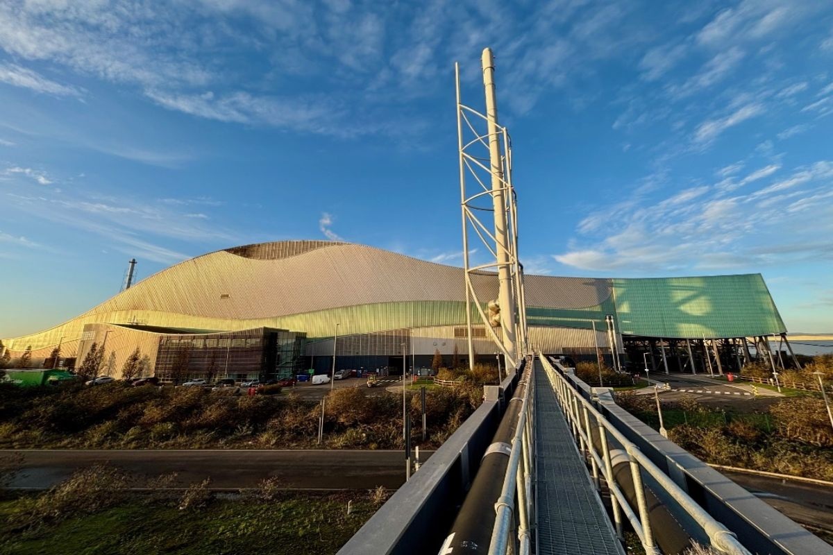 First homes connected to Cardiff heat network - Smart Cities World